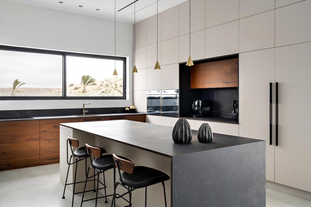 House with Dekton Kelya Kitchen Countertop