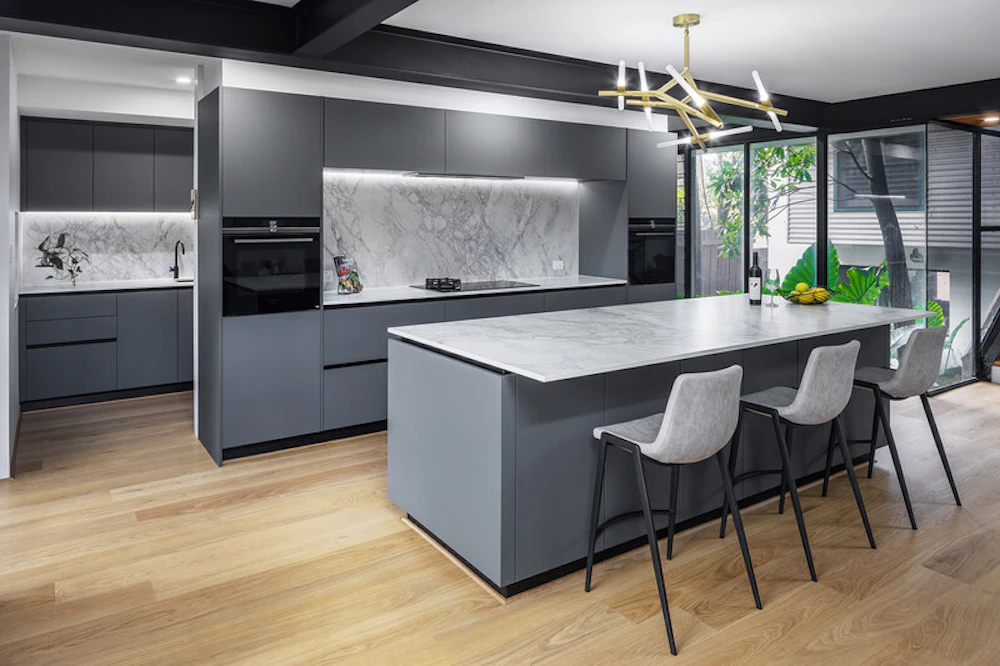 Mariage silestone calacatta gold et dekton domoos