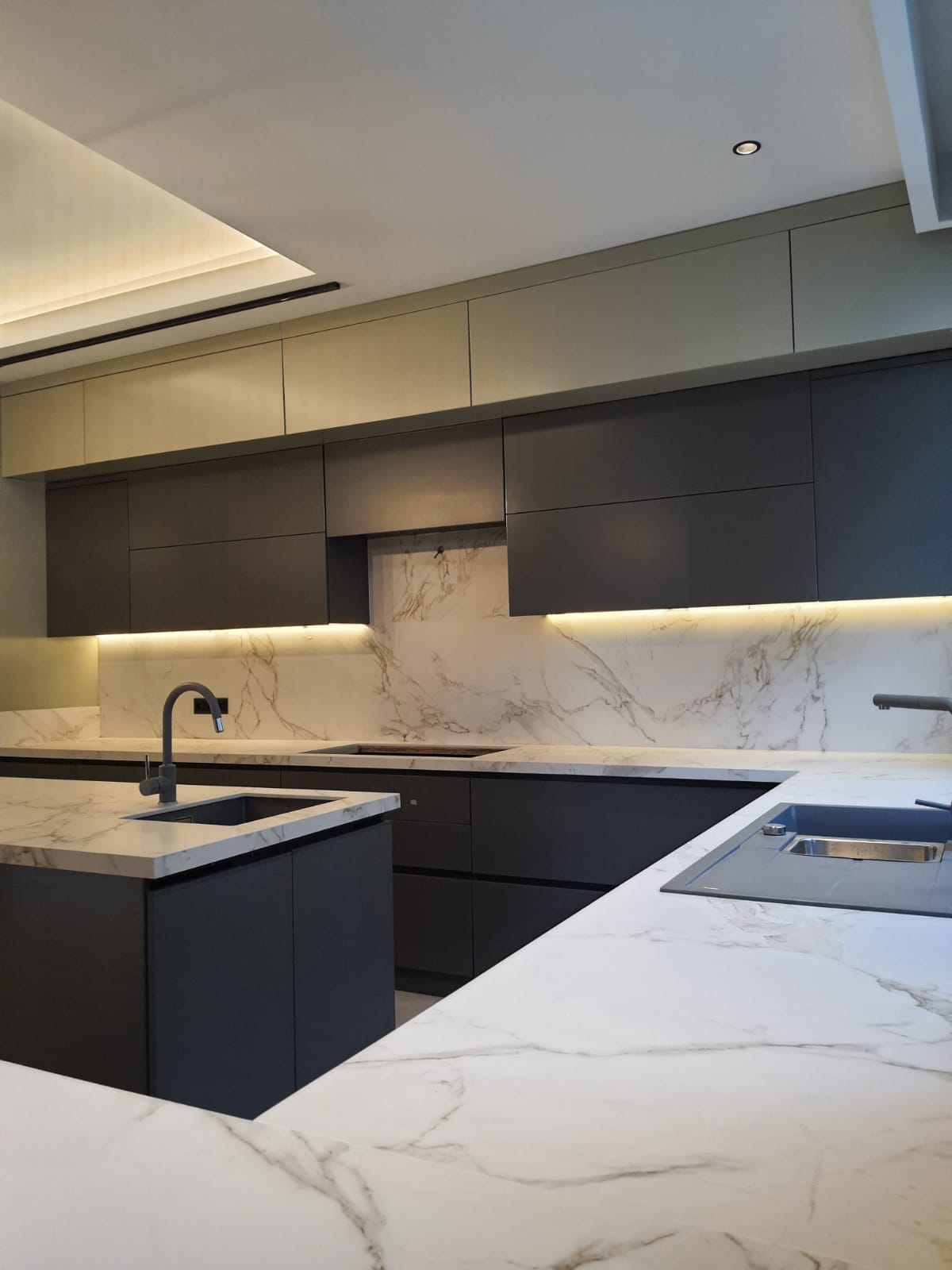 Dekton Entzo Tezgah Countertop