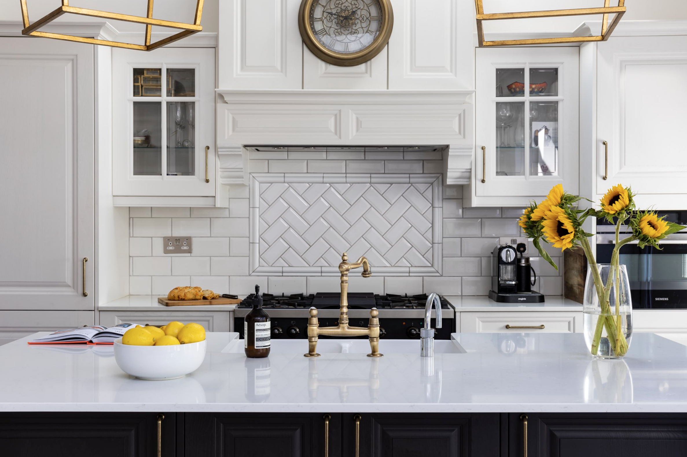 Sheraton Kitchen in Ariel