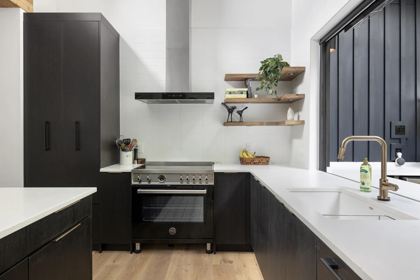 Silestone Classic Calacatta - Cosentino