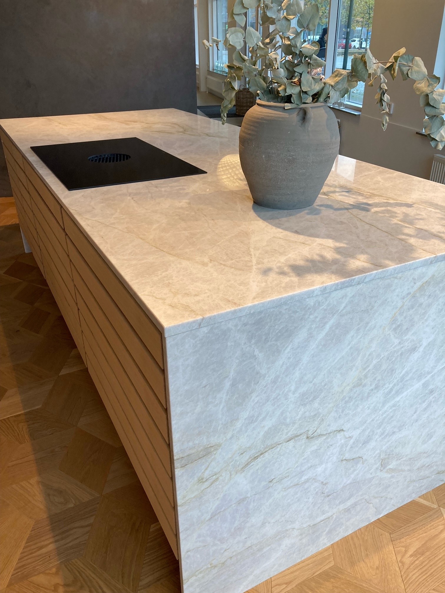 Beautiful Sensa Taj Mahal exhibition at Multiform in Malmö