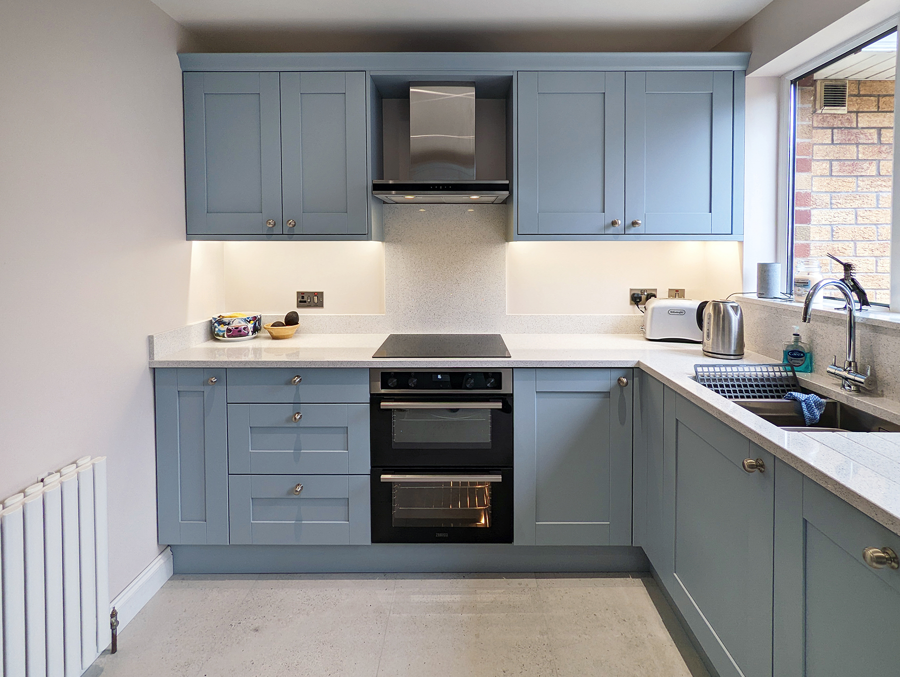 Stellar Blanco & Pantry Blue