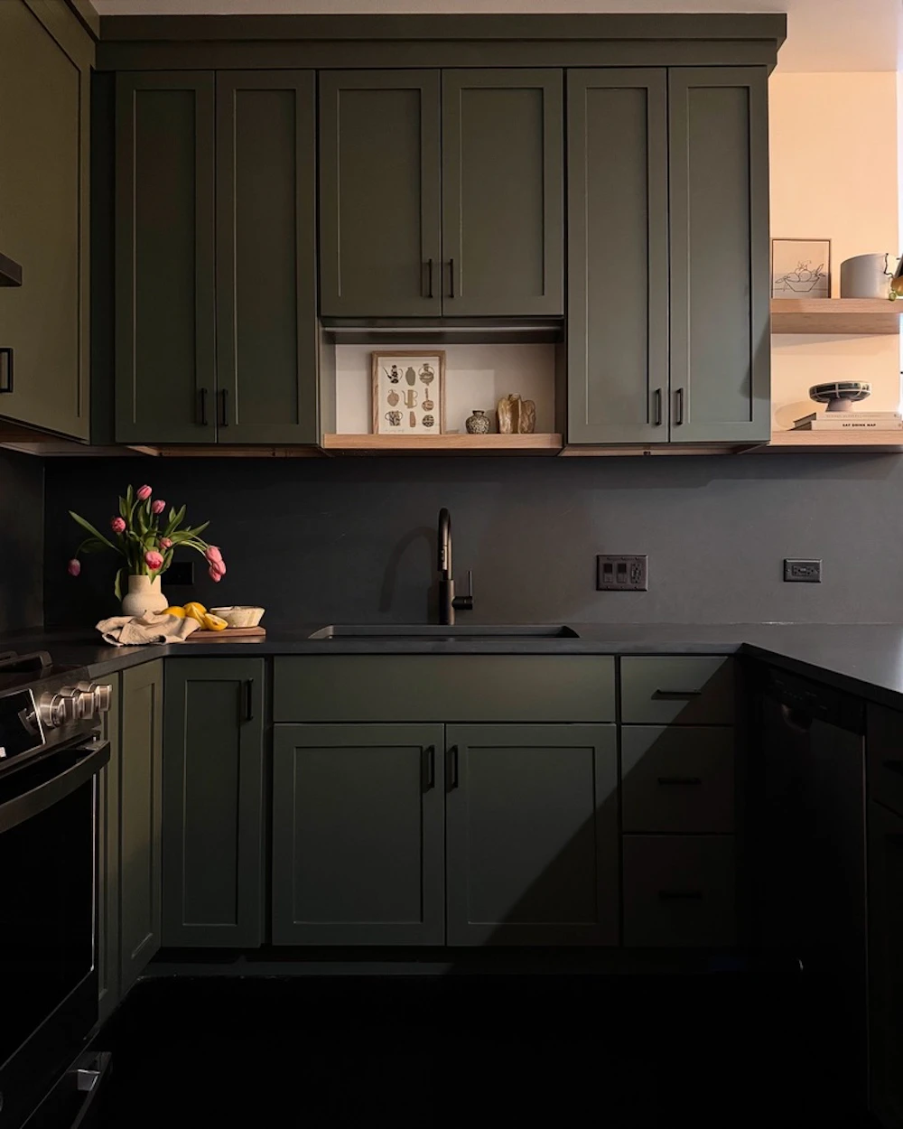 Silestone Iconic White