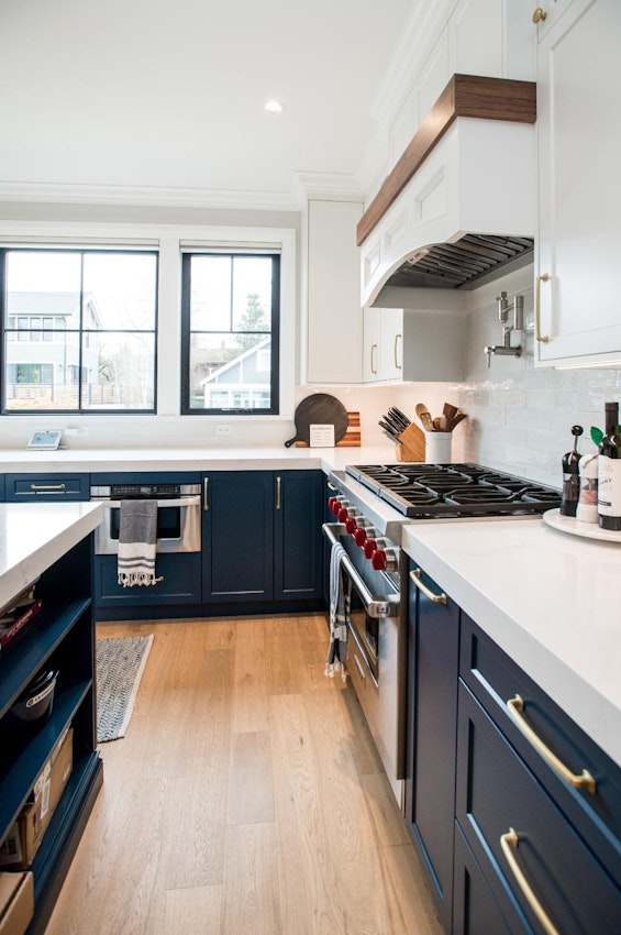 Farmhouse Charm Kitchen Design