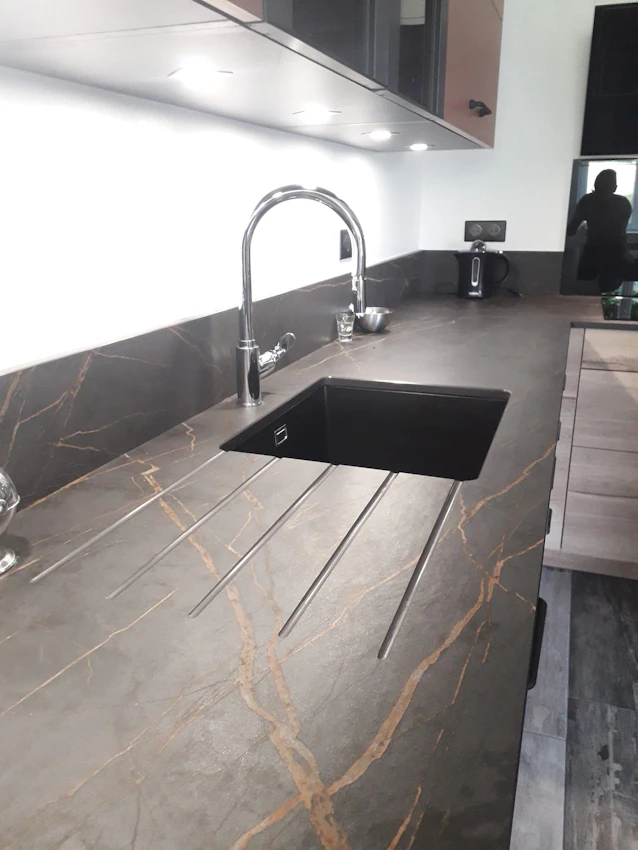 Dekton and Cuisine Chalou