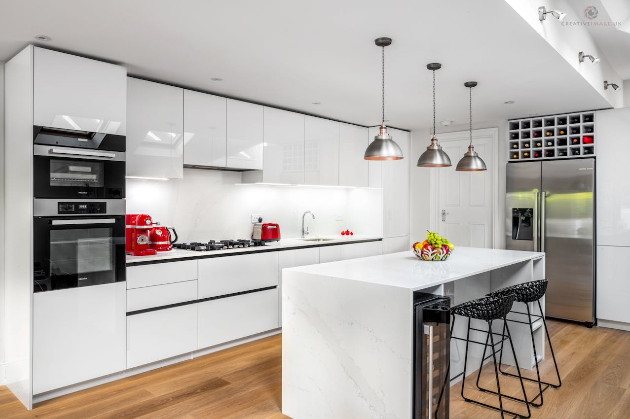 White Gloss modern kitchen