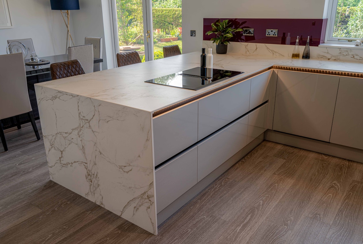 Dekton combination