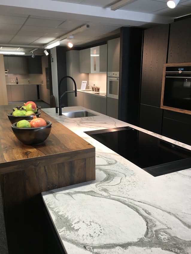 Austellungsküche Liquid Sky