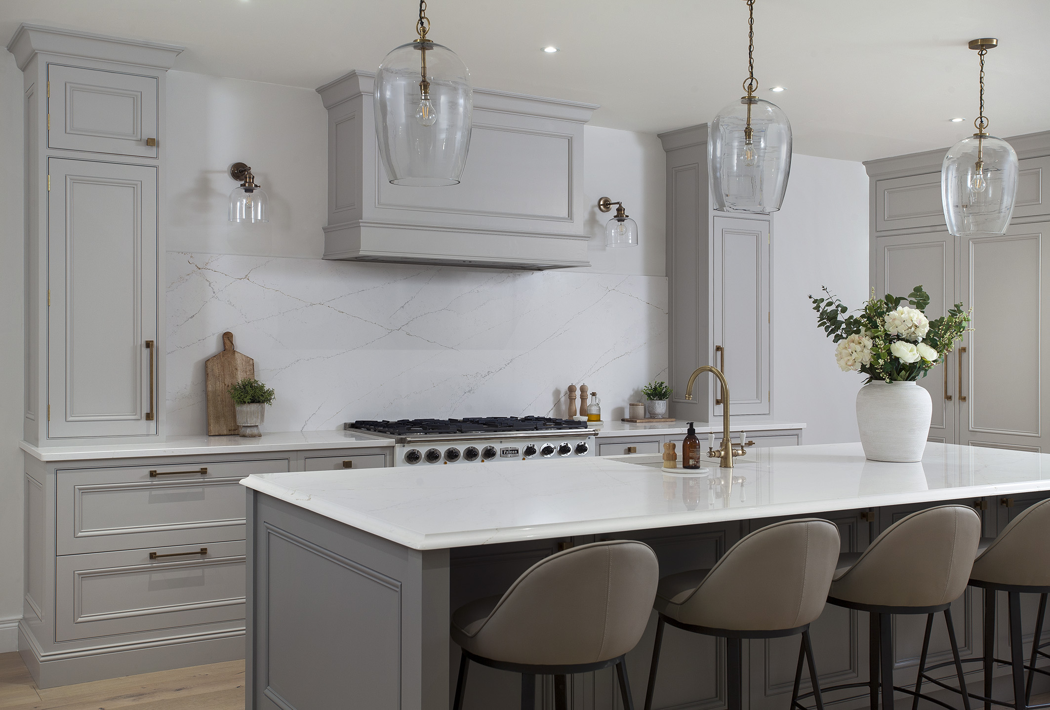 Light and bright kitchen