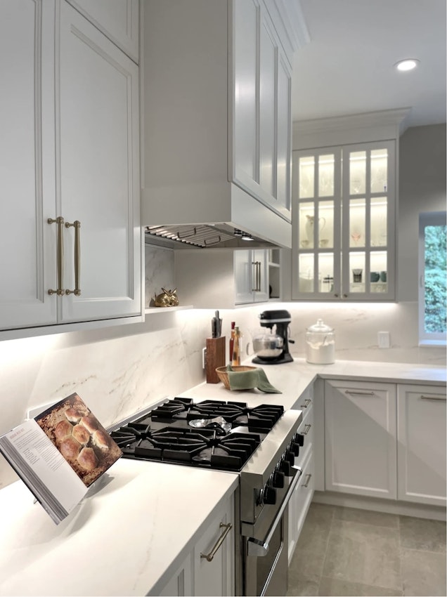 Ebony & Ivory Elegance