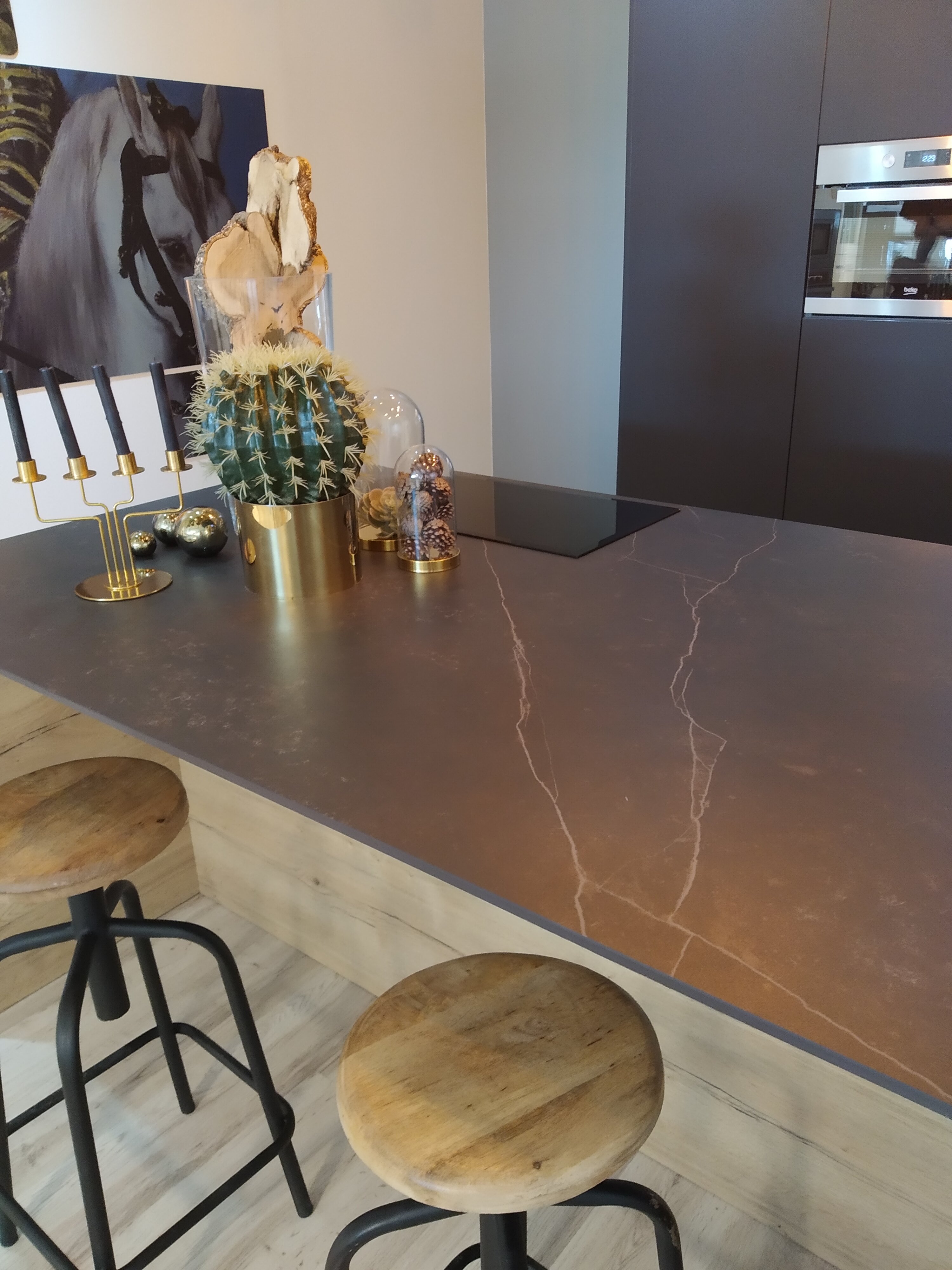 ENCIMERA DEKTON KELYA