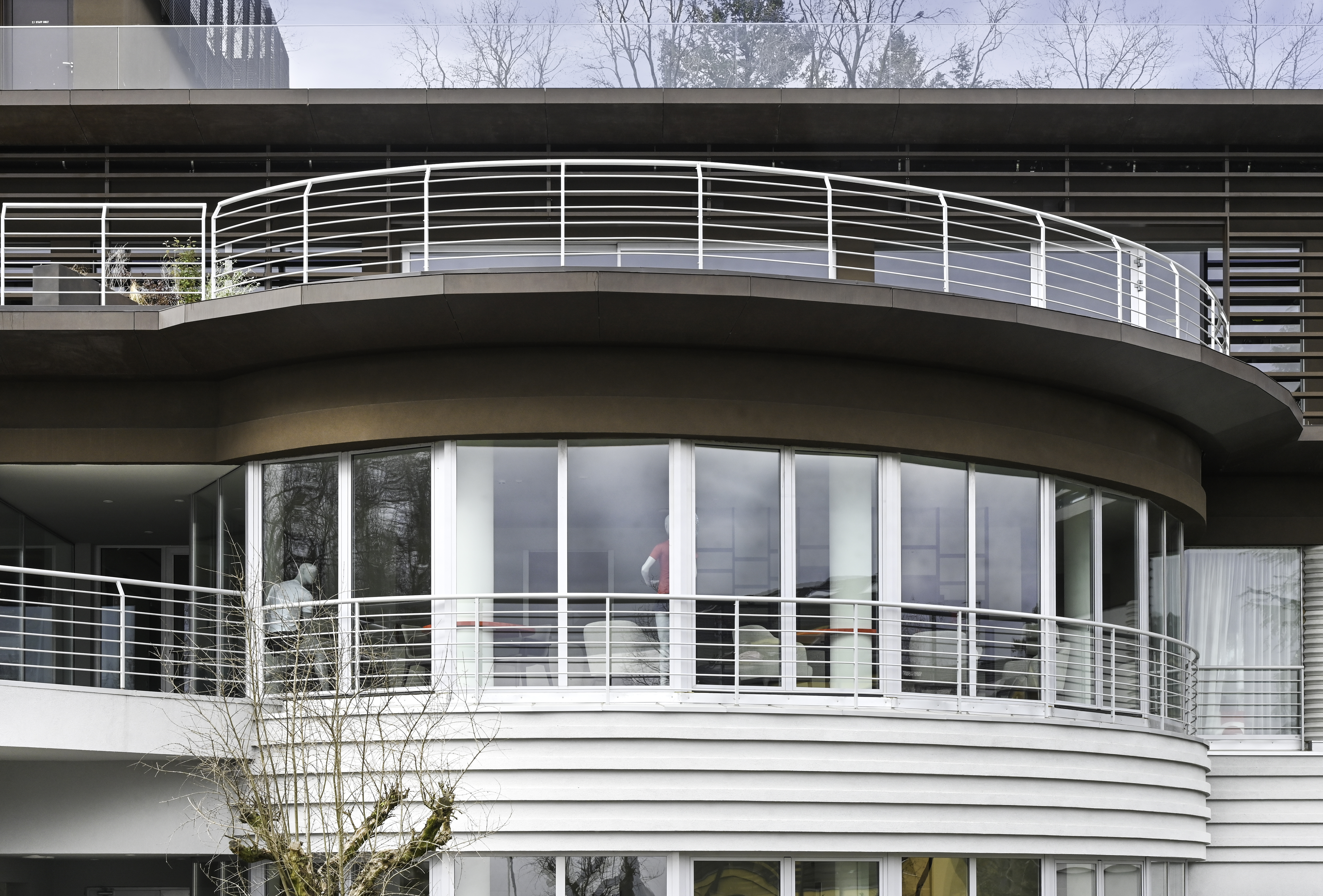 Club house tennis court