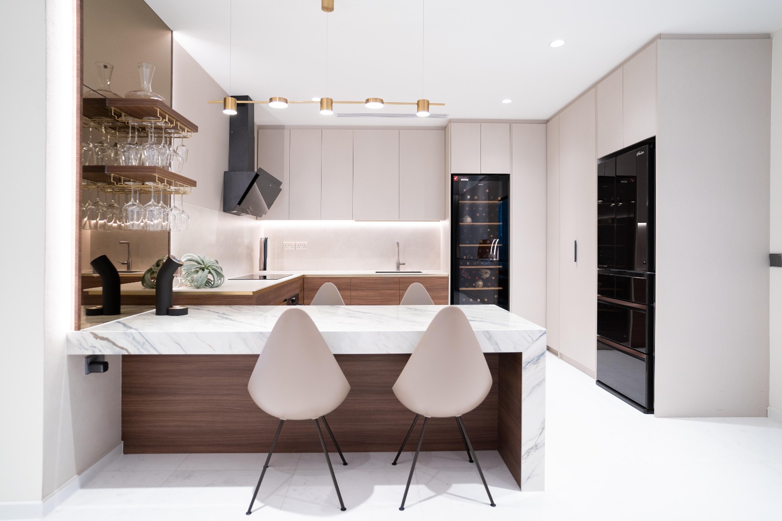 Bright Kitchen Space