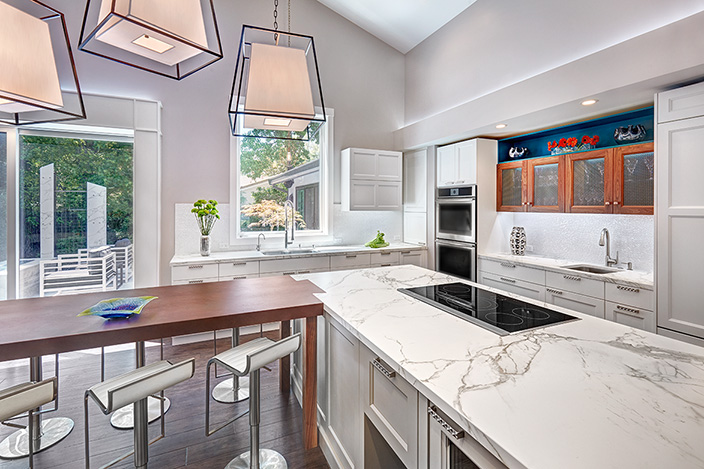 Chic Entertainer by Nar Design Group