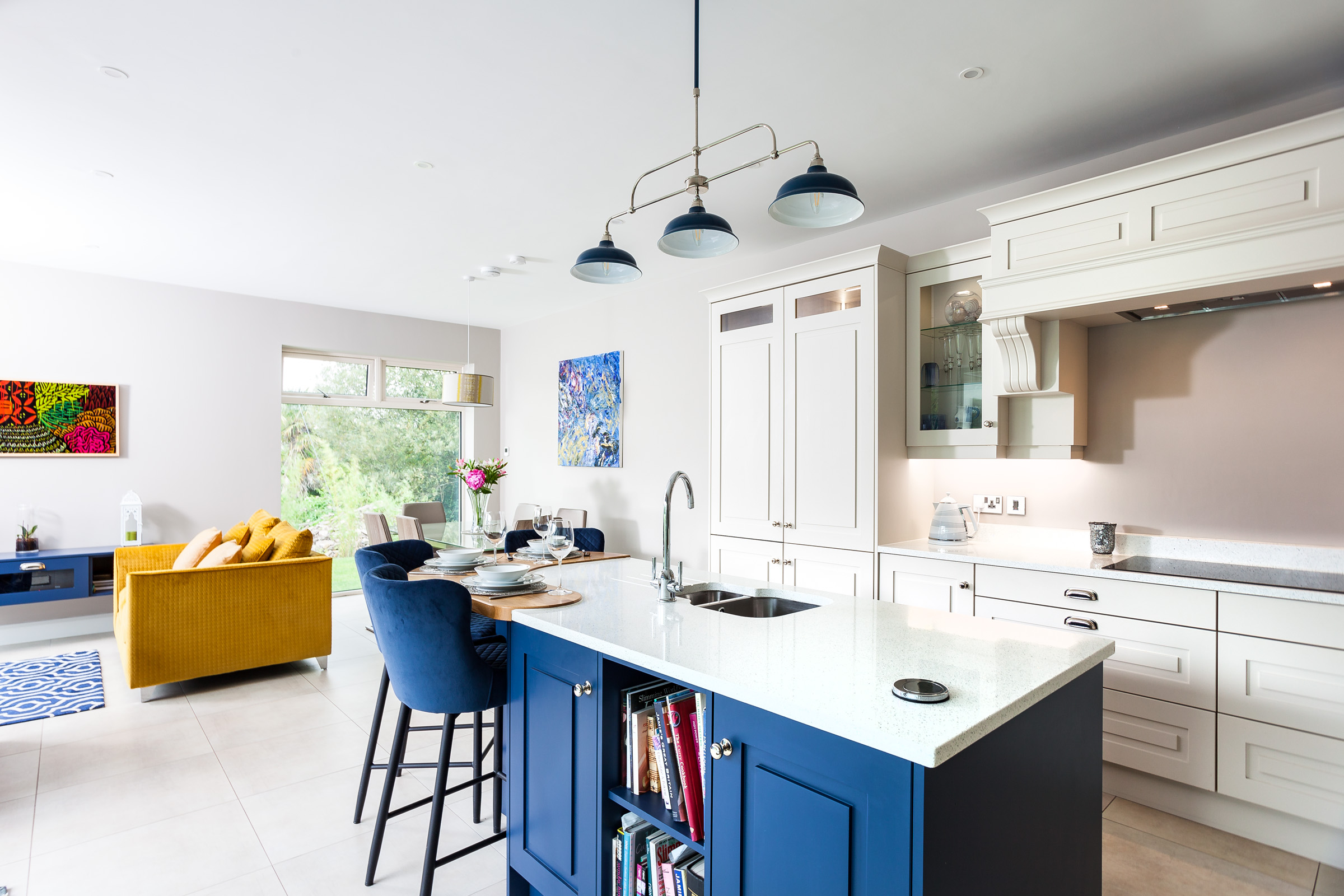 Skimming Stone/ Peacock Blue