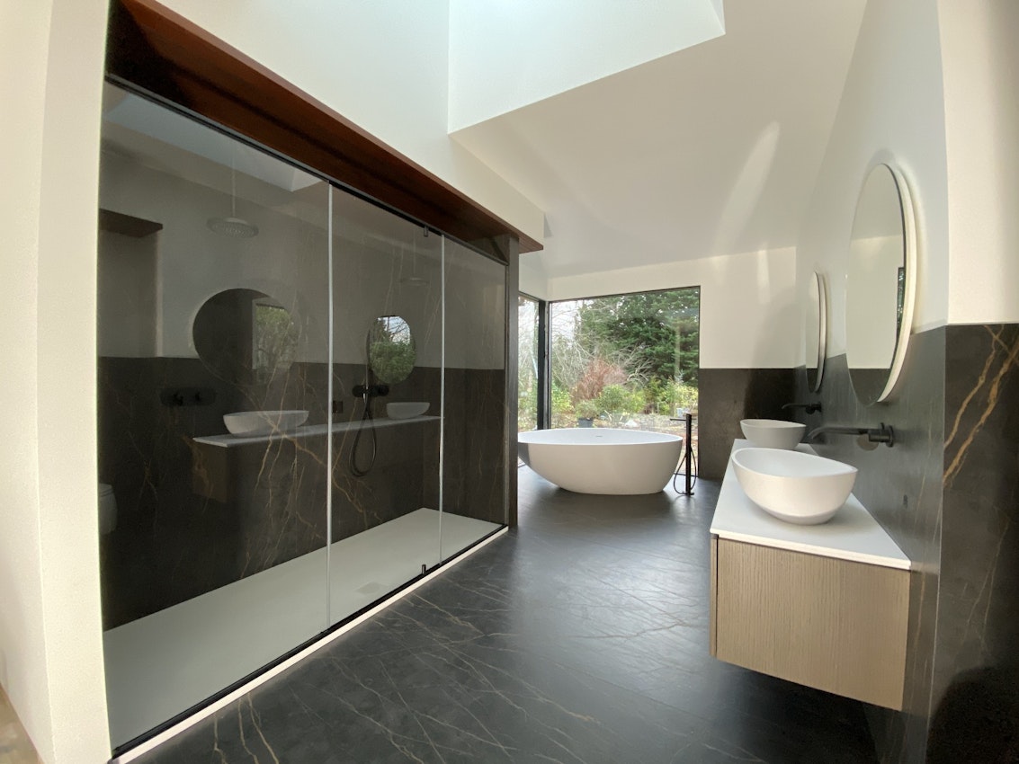 Dekton Primary Bath