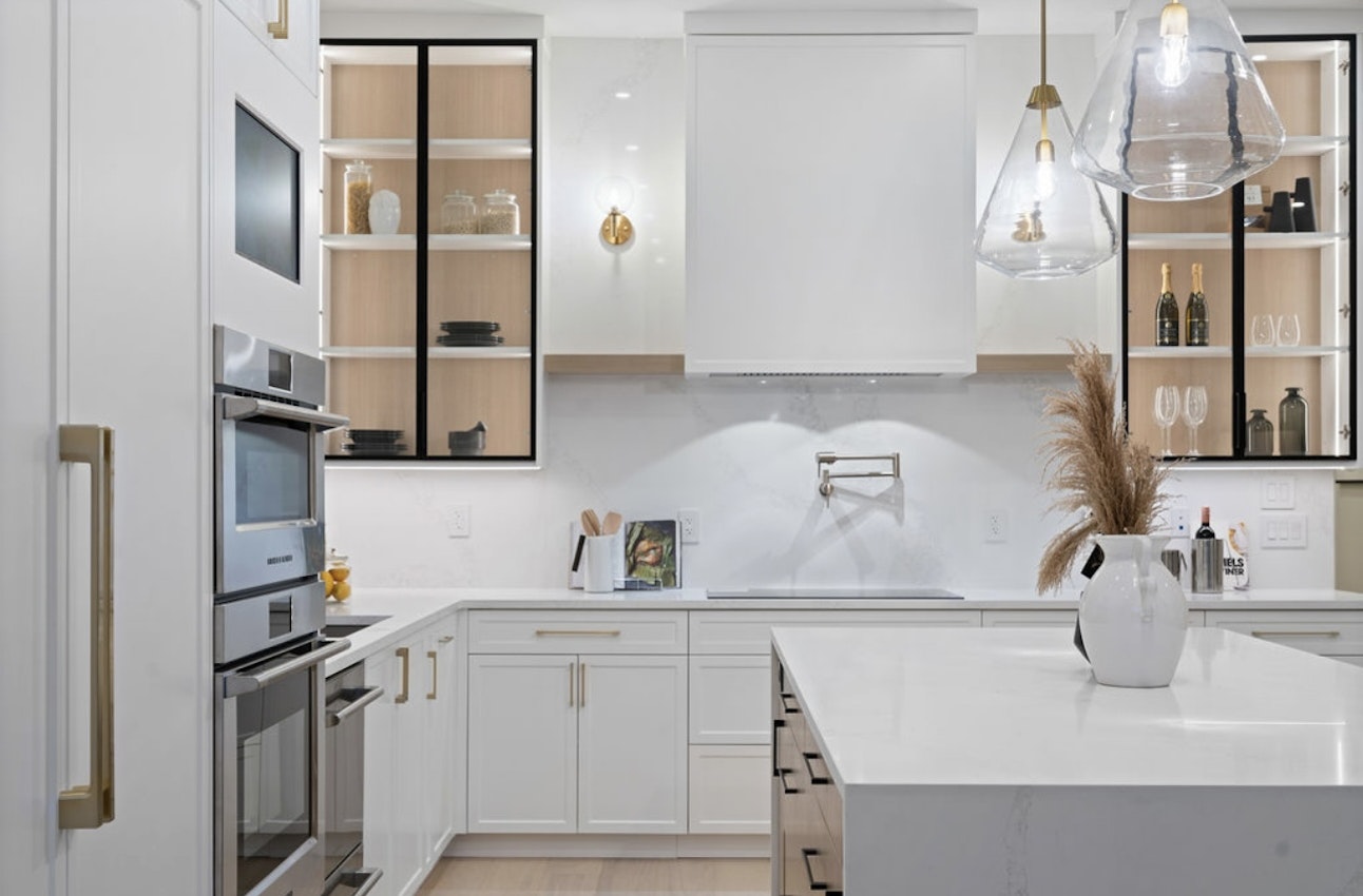 Modern White Shaker Cabinetry
