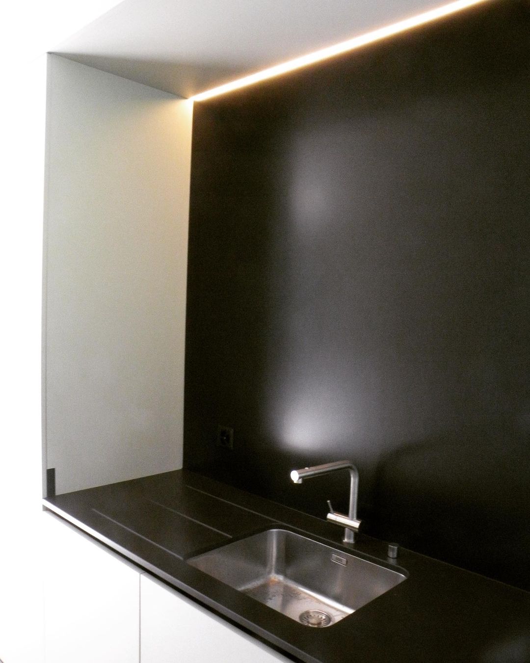 Custom Made Kitchen Domoos