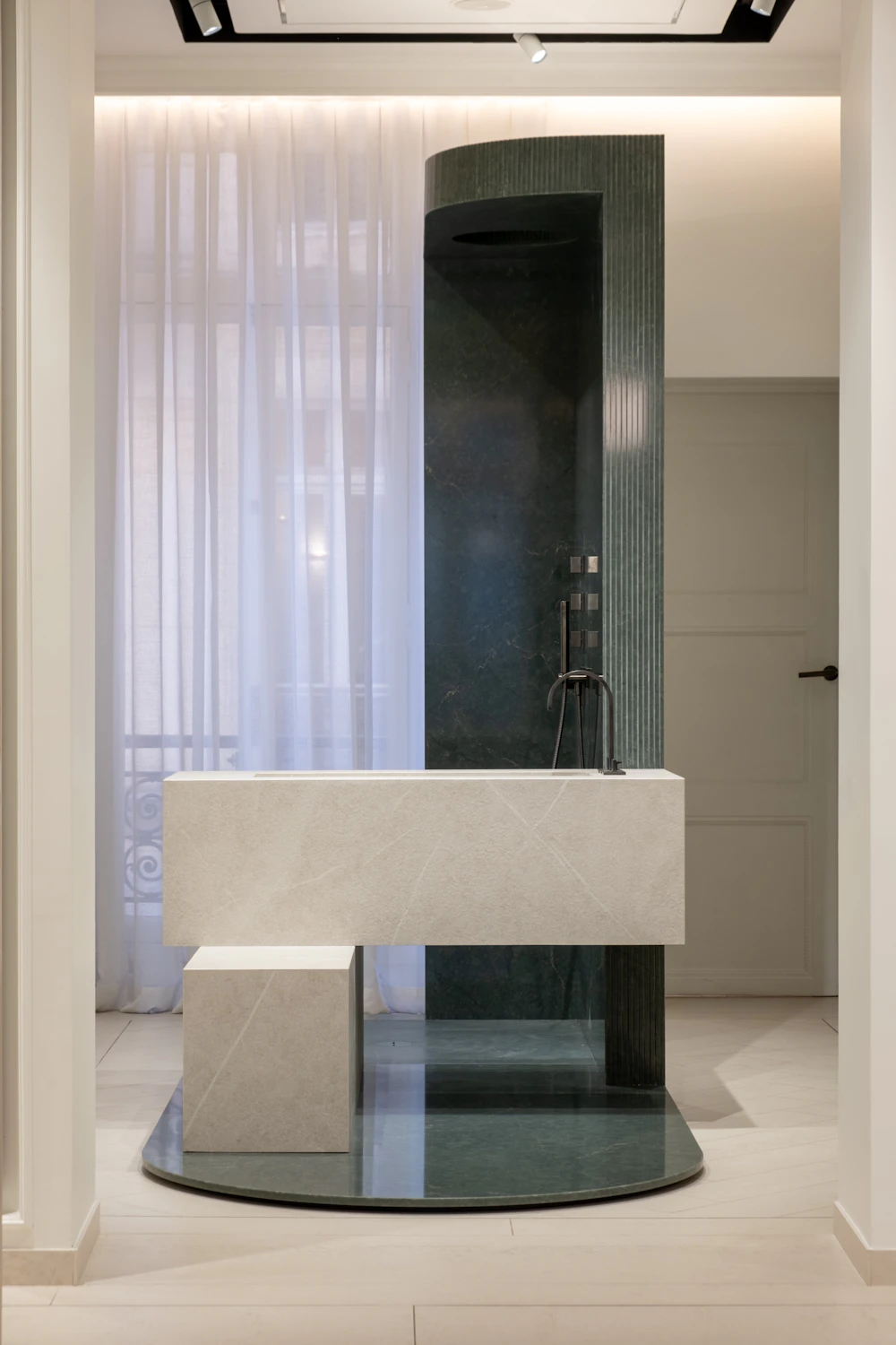 Silestone Iconic White