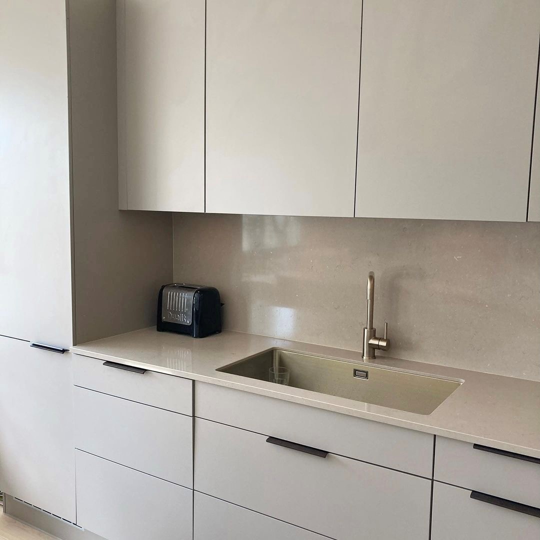 Silestone Coral Clay worktops and backsplash