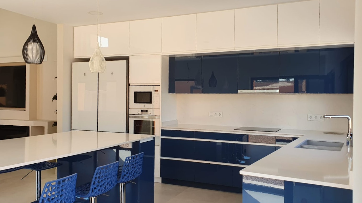 Cocina en azul y blanco