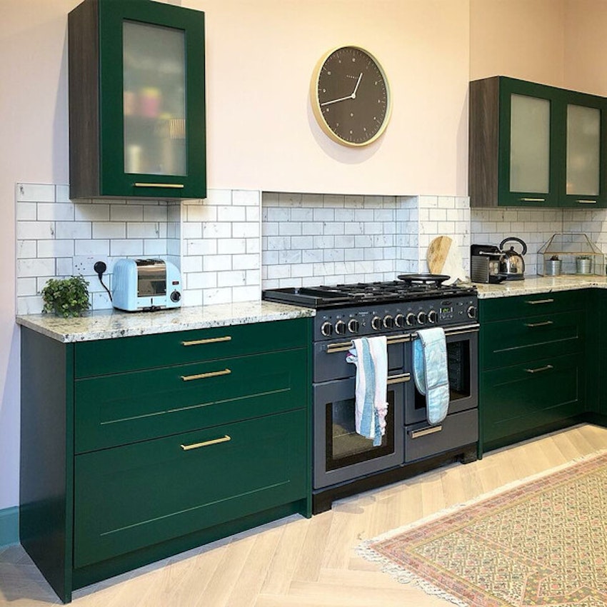 Green and pink - colonial white