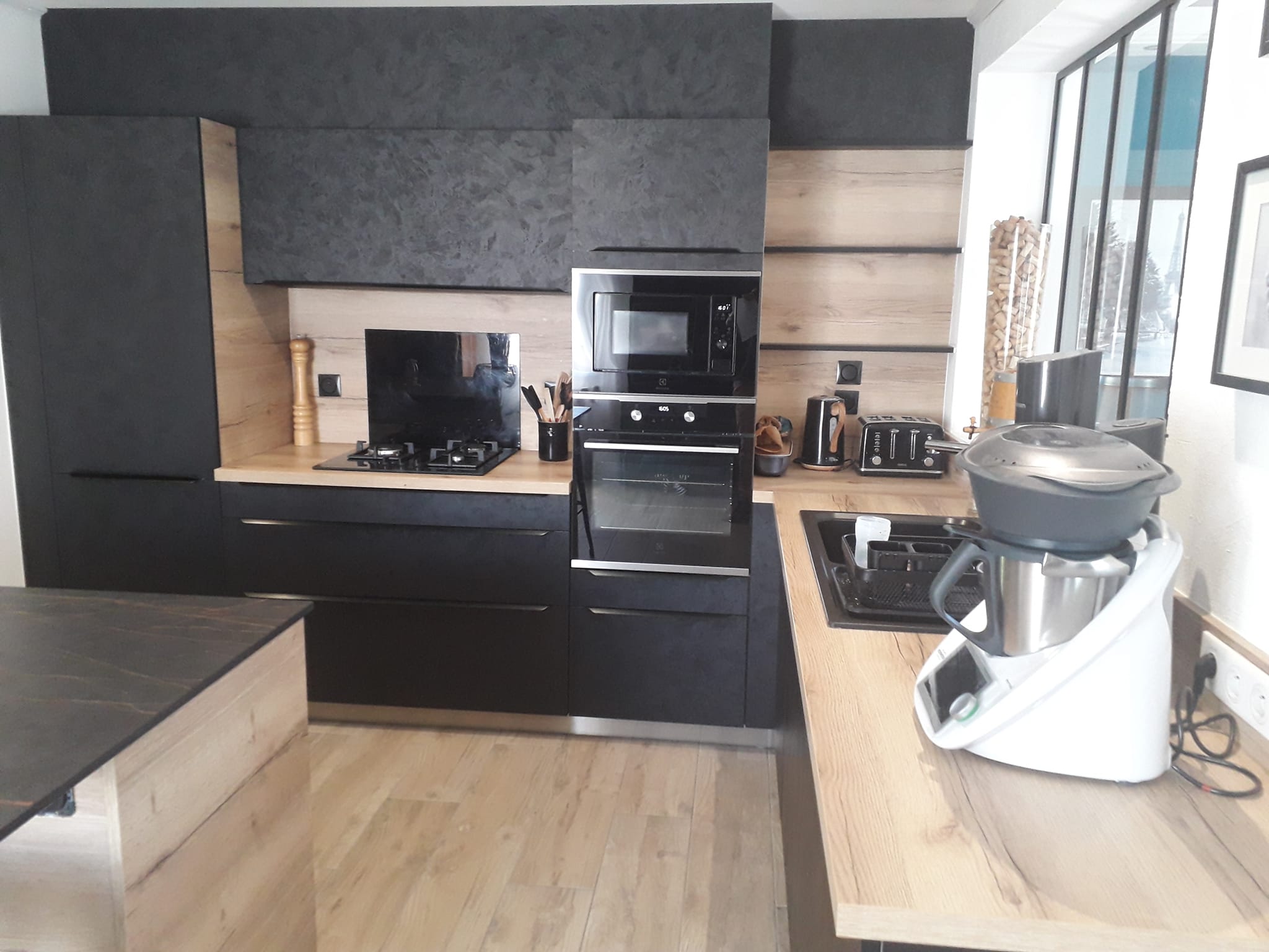 Dekton and Cuisine Chalou