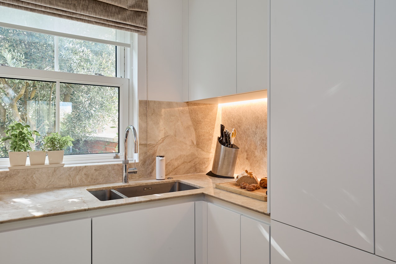 Contemporary Kitchen London Bridge