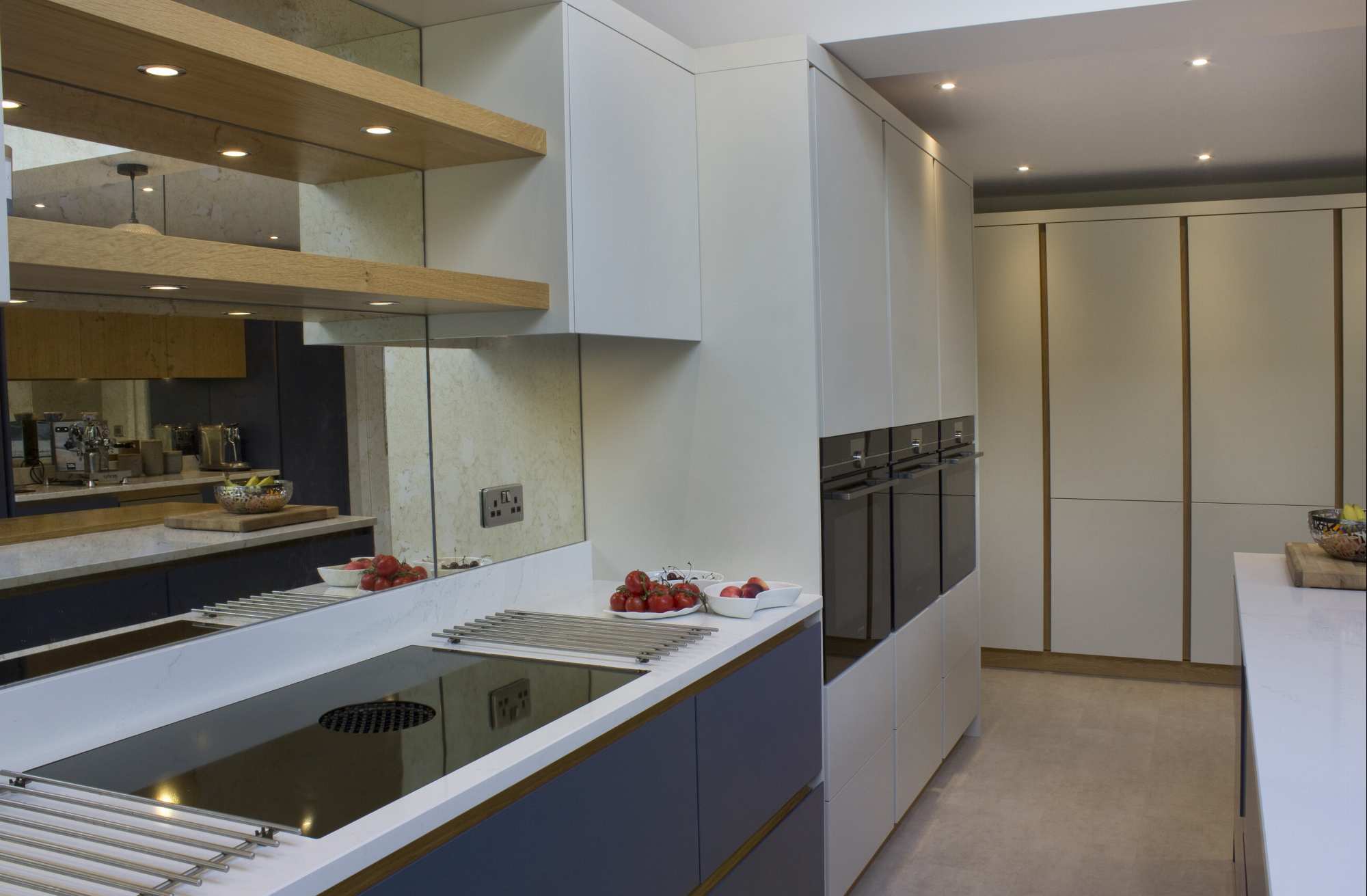 Modern Handle-less Kitchen