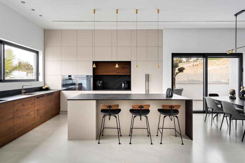 House with Dekton Kelya Kitchen Countertop