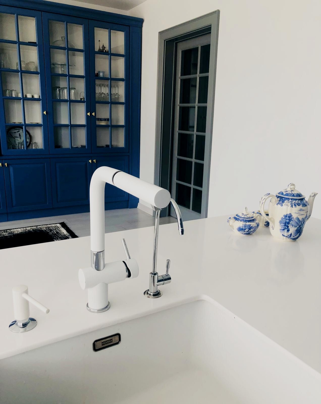 Silestone Iconic White