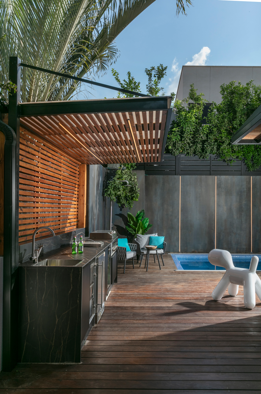 Dekton Khalo Island and Laurent Outdoor Countertop