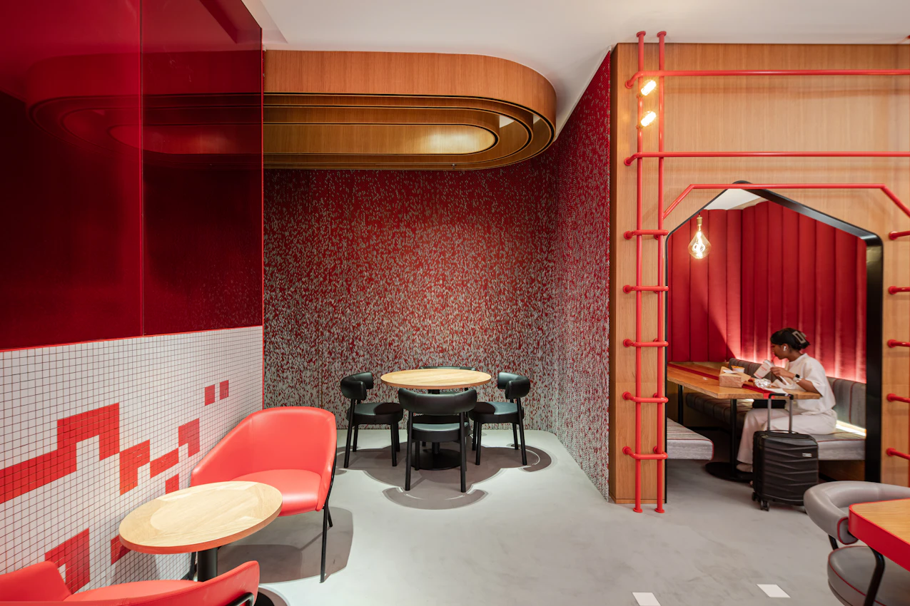 Five Guys Terminal 3
