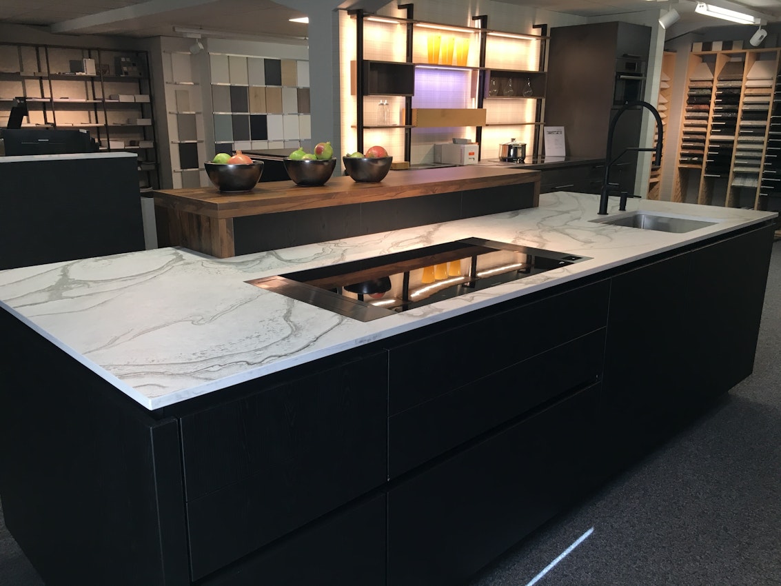 Austellungsküche Liquid Sky