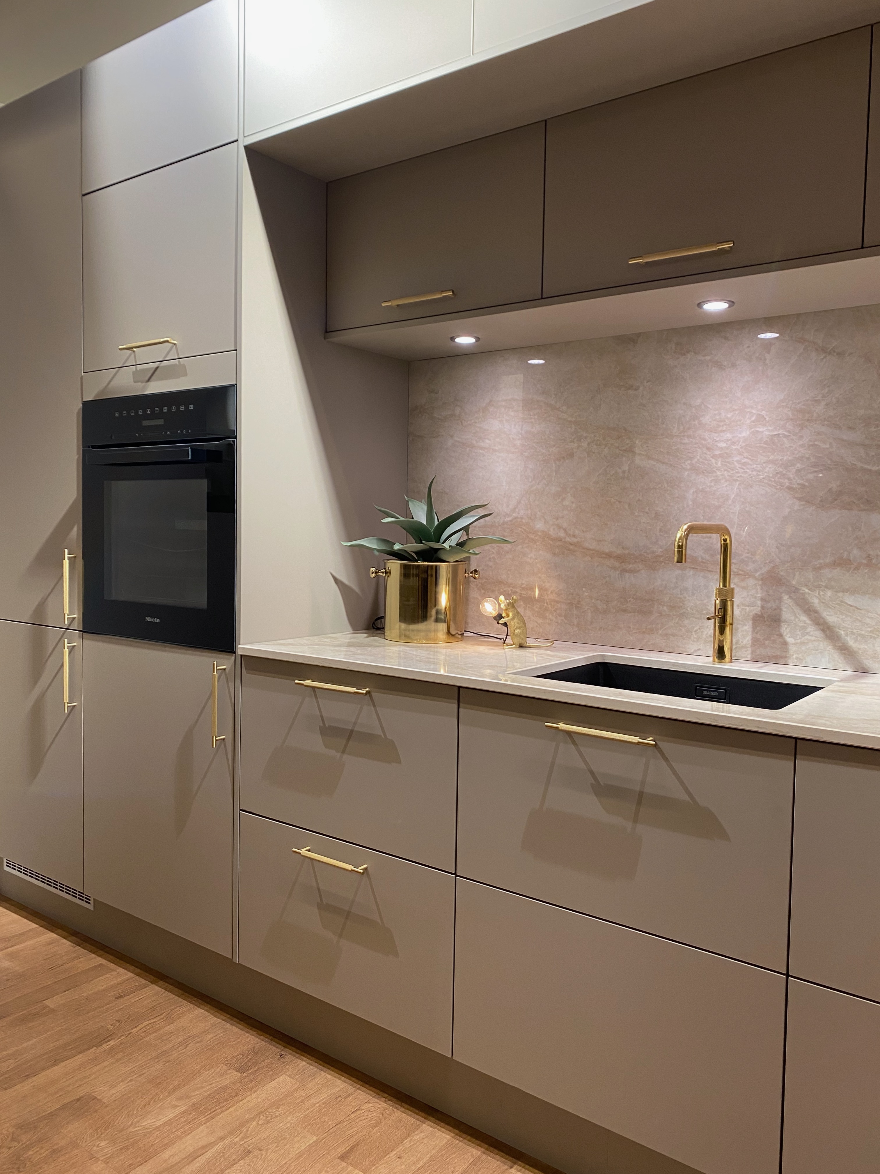 Dekton Arga