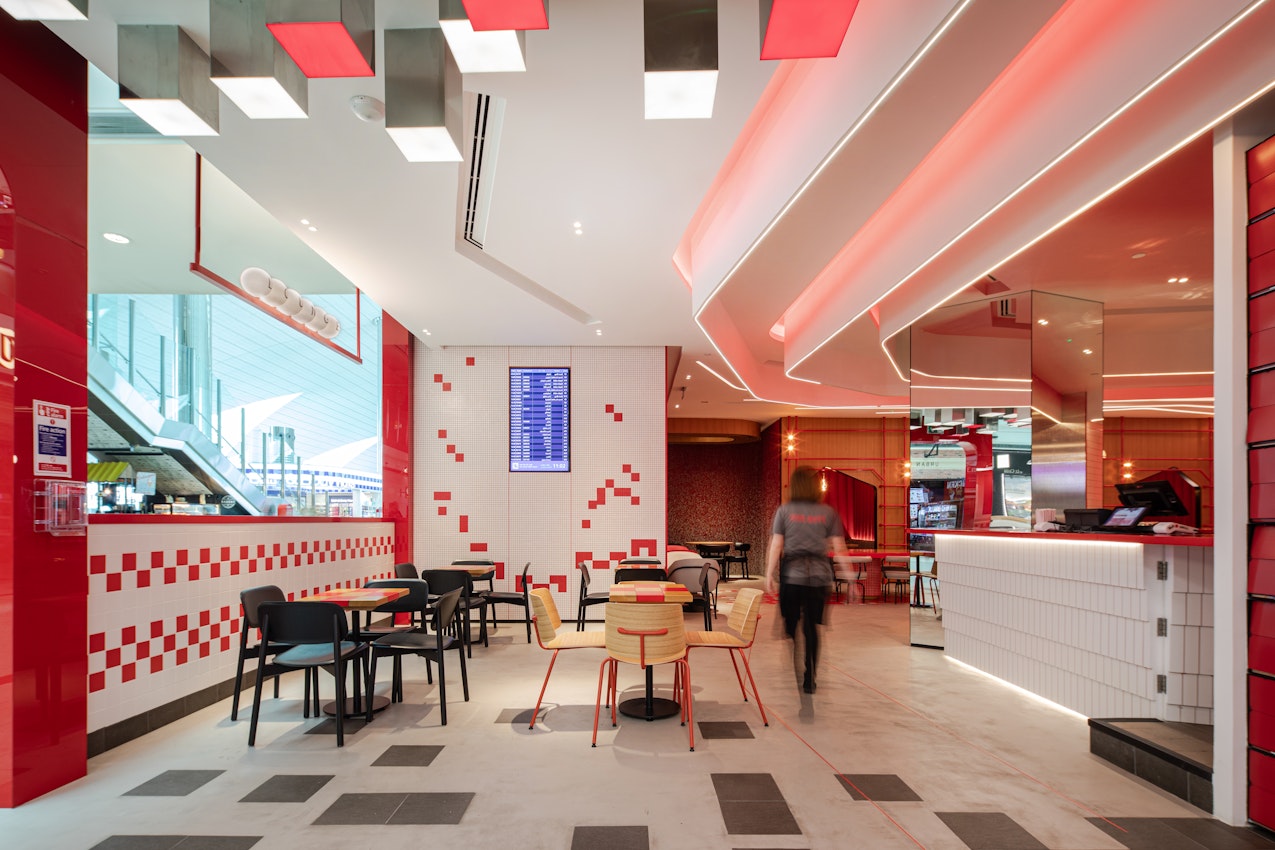 Five Guys Terminal 3