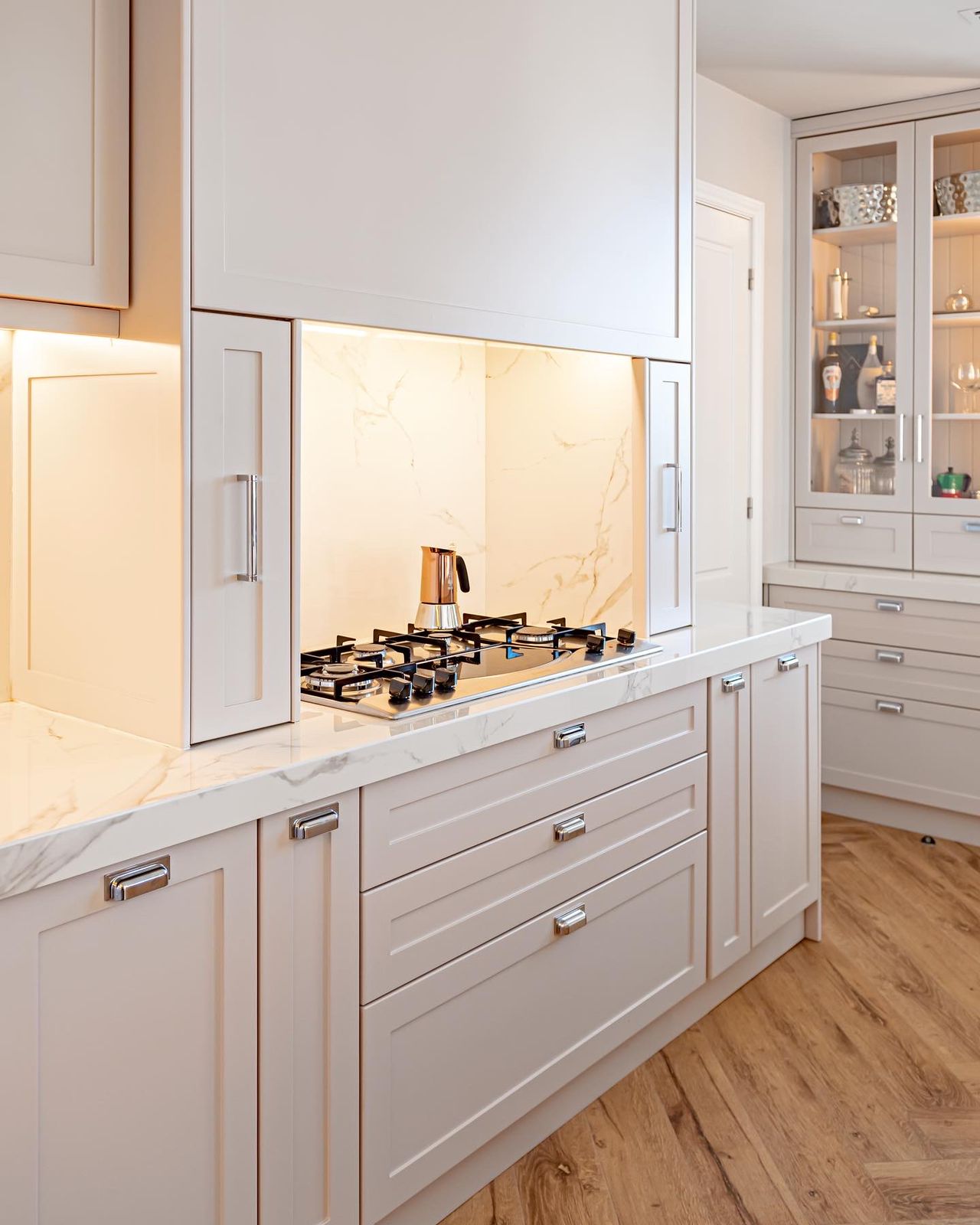 Between classic and modern