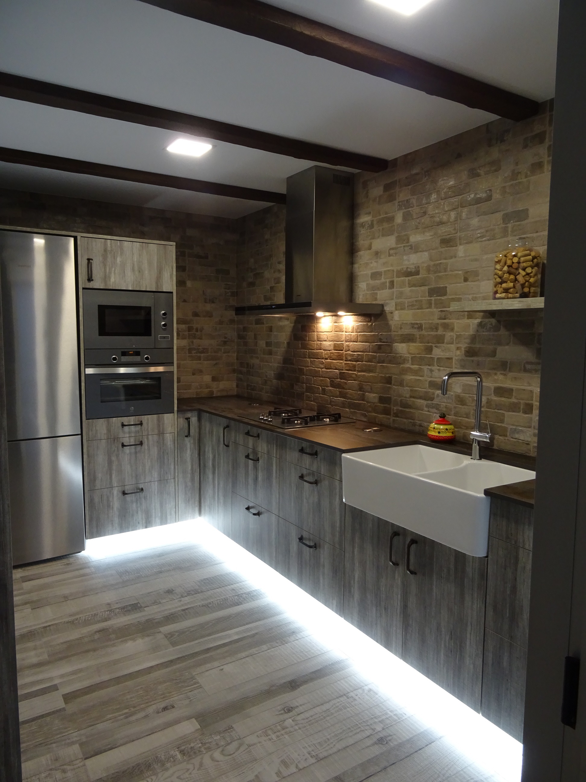 COCINA ESTILO RUSTICO INDUSTRIAL