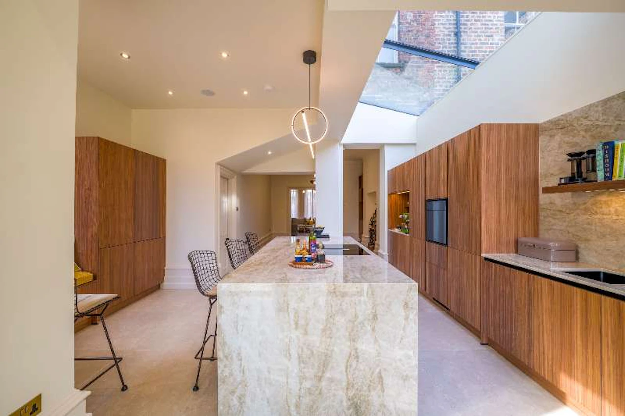 Natural Walnut Veneer With Dekton Taga