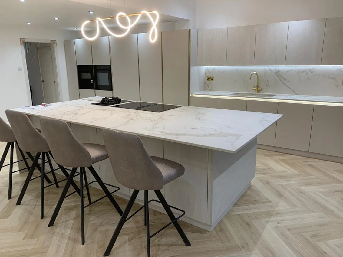 DEKTON ENTZO